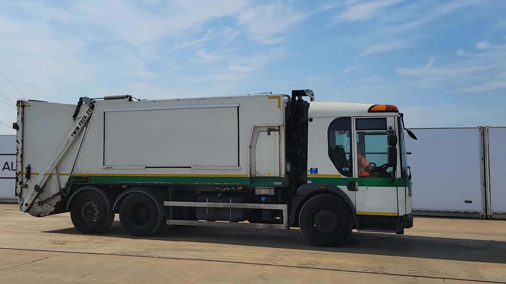 Dennis Elite 2