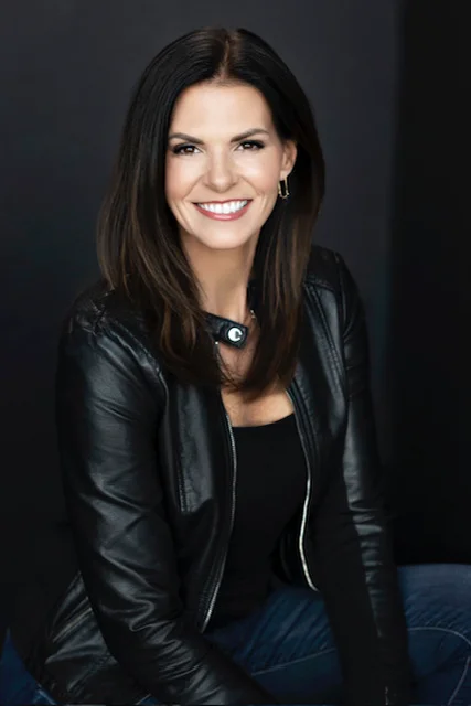 Jennifer Daniel - In The Hotseat