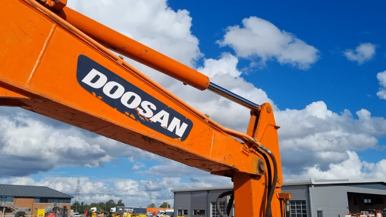 Doosan DH55-V