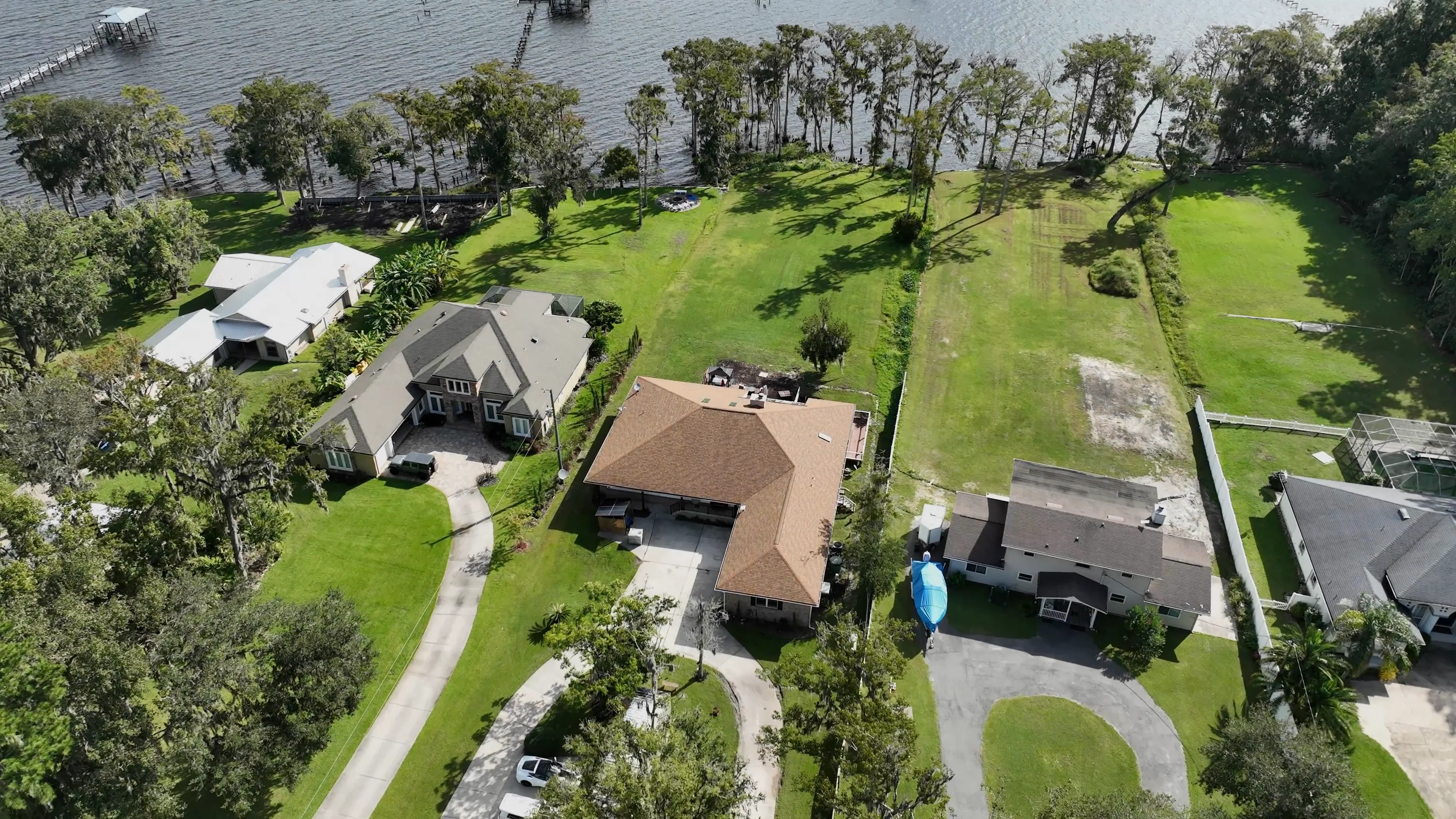 200 Snake Rd - Property 4k