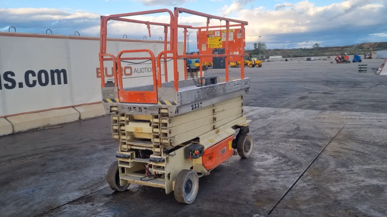 JLG 3246 ES