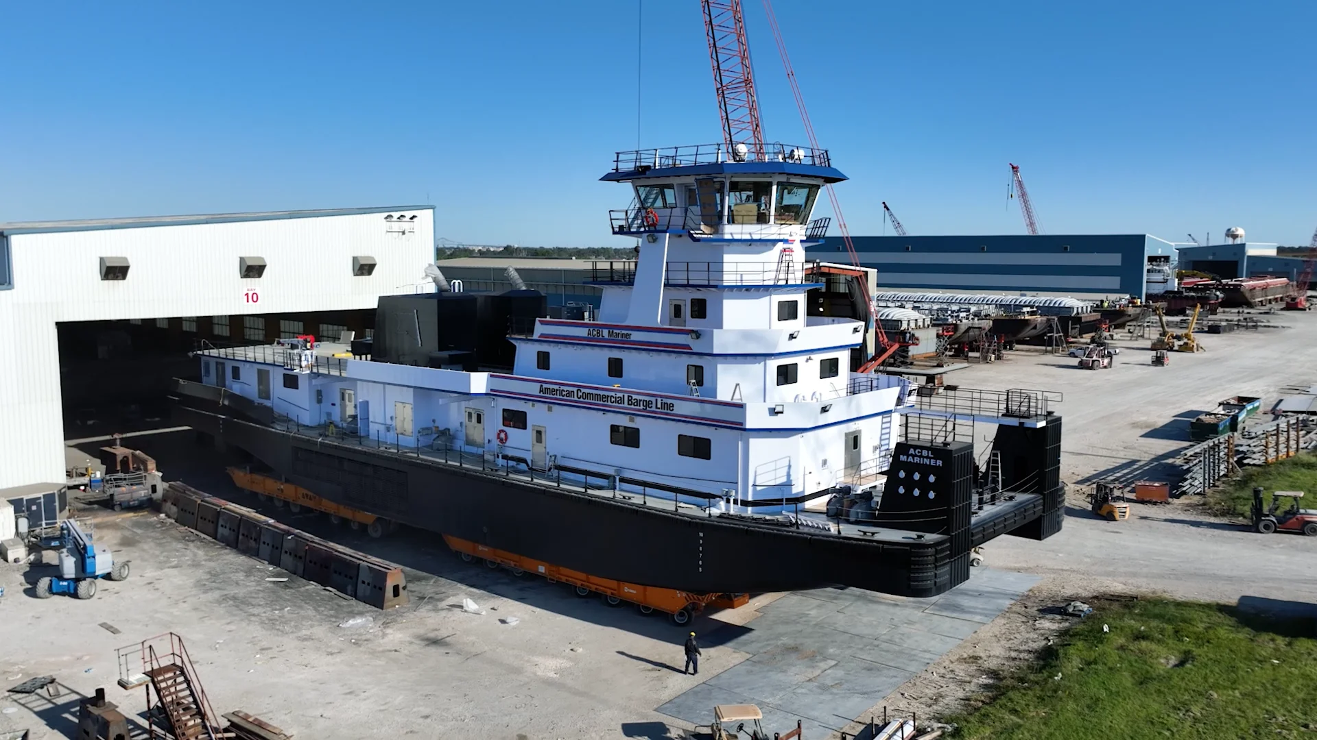 MV ACBL Mariner Hits the Water