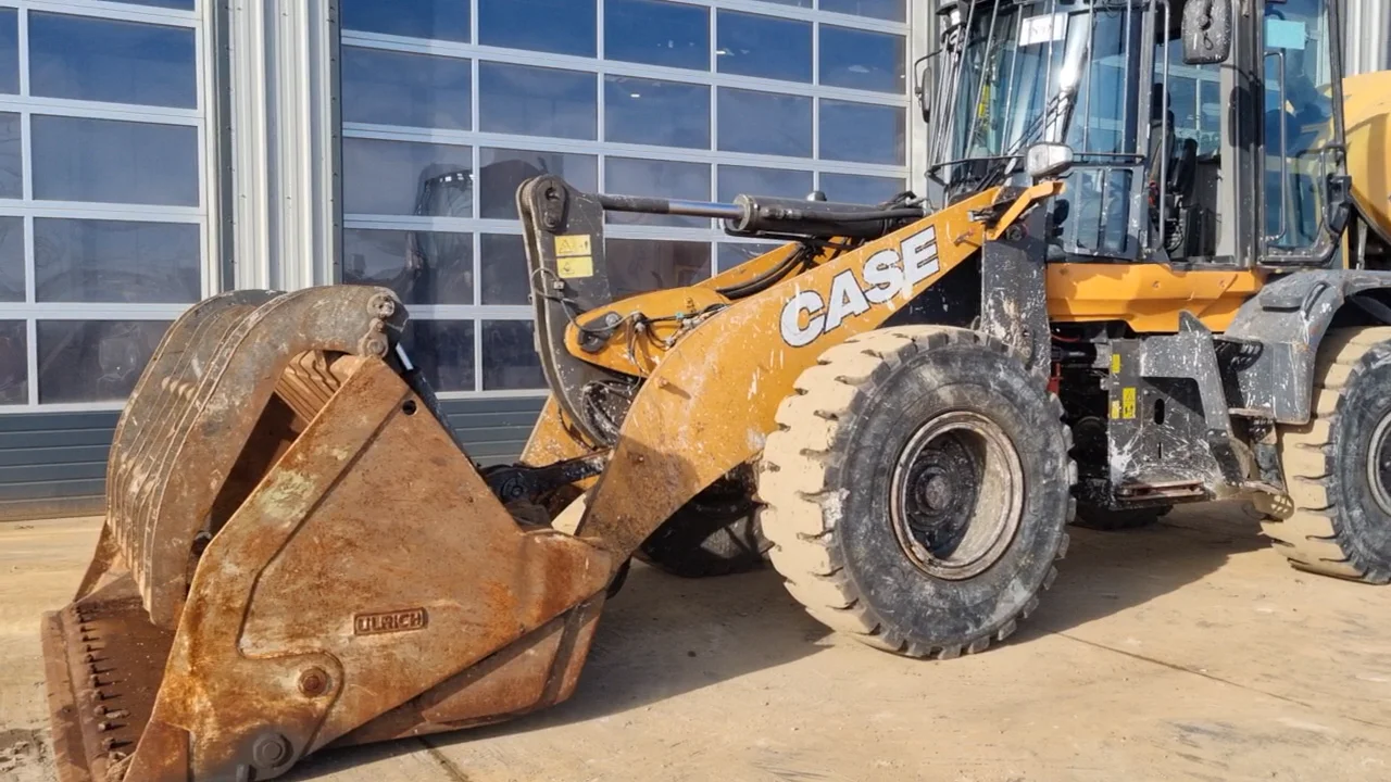 Case 721G