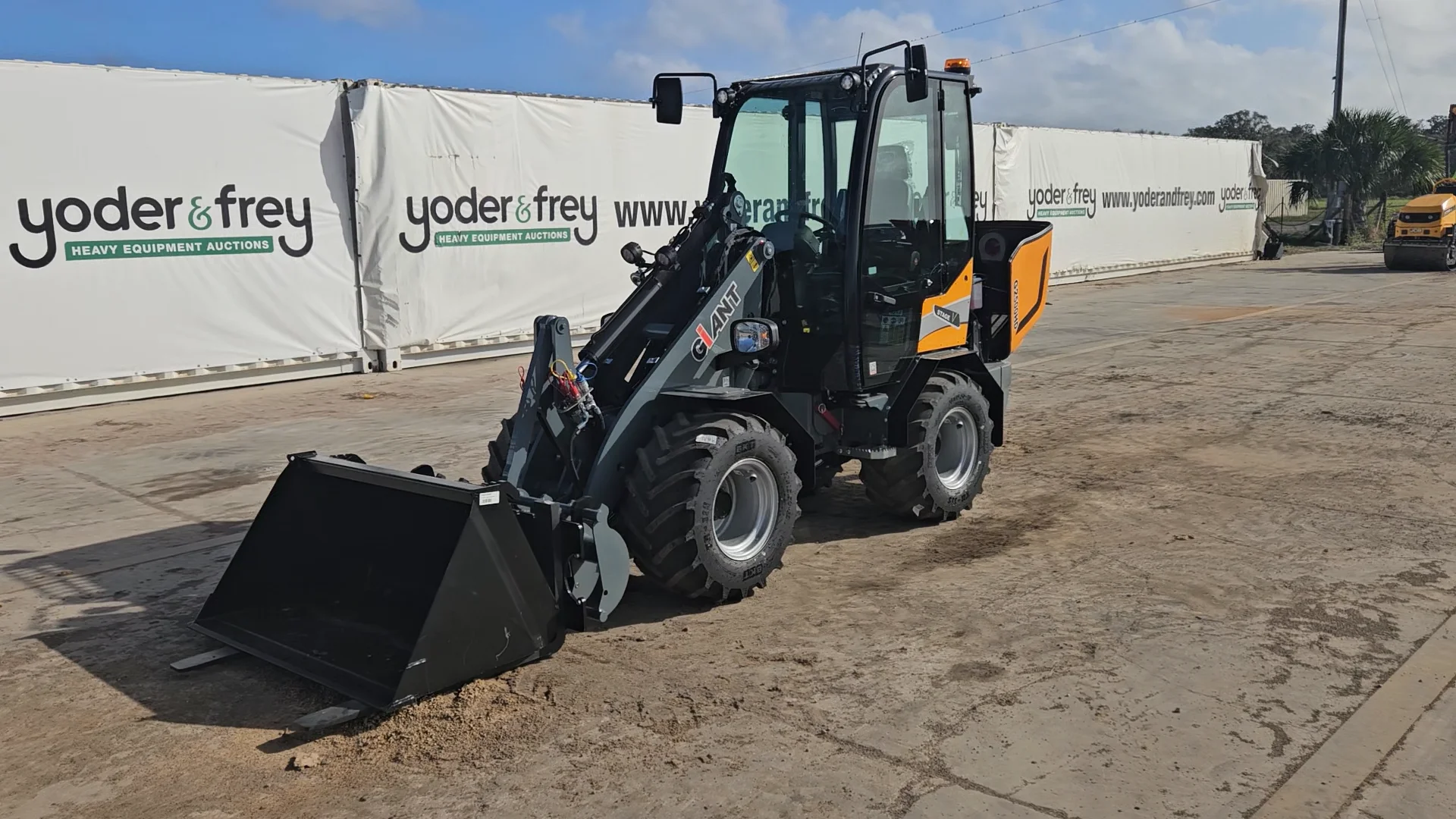 Giant G2500 HD