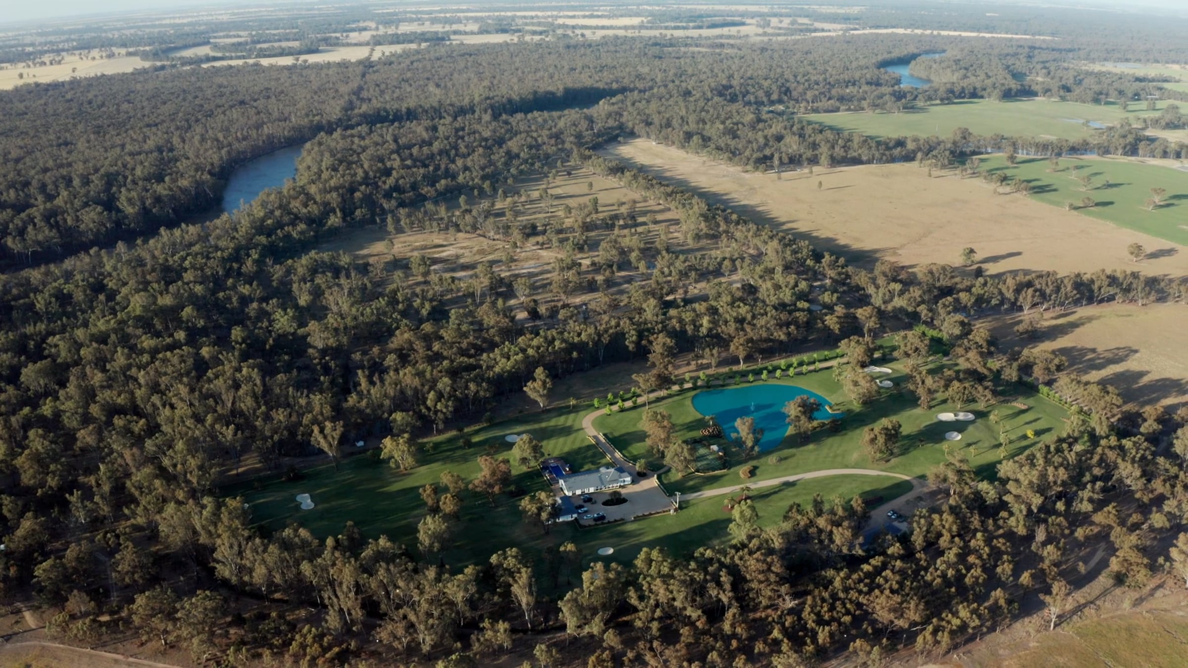 'Clarendon Eyre', Bearii