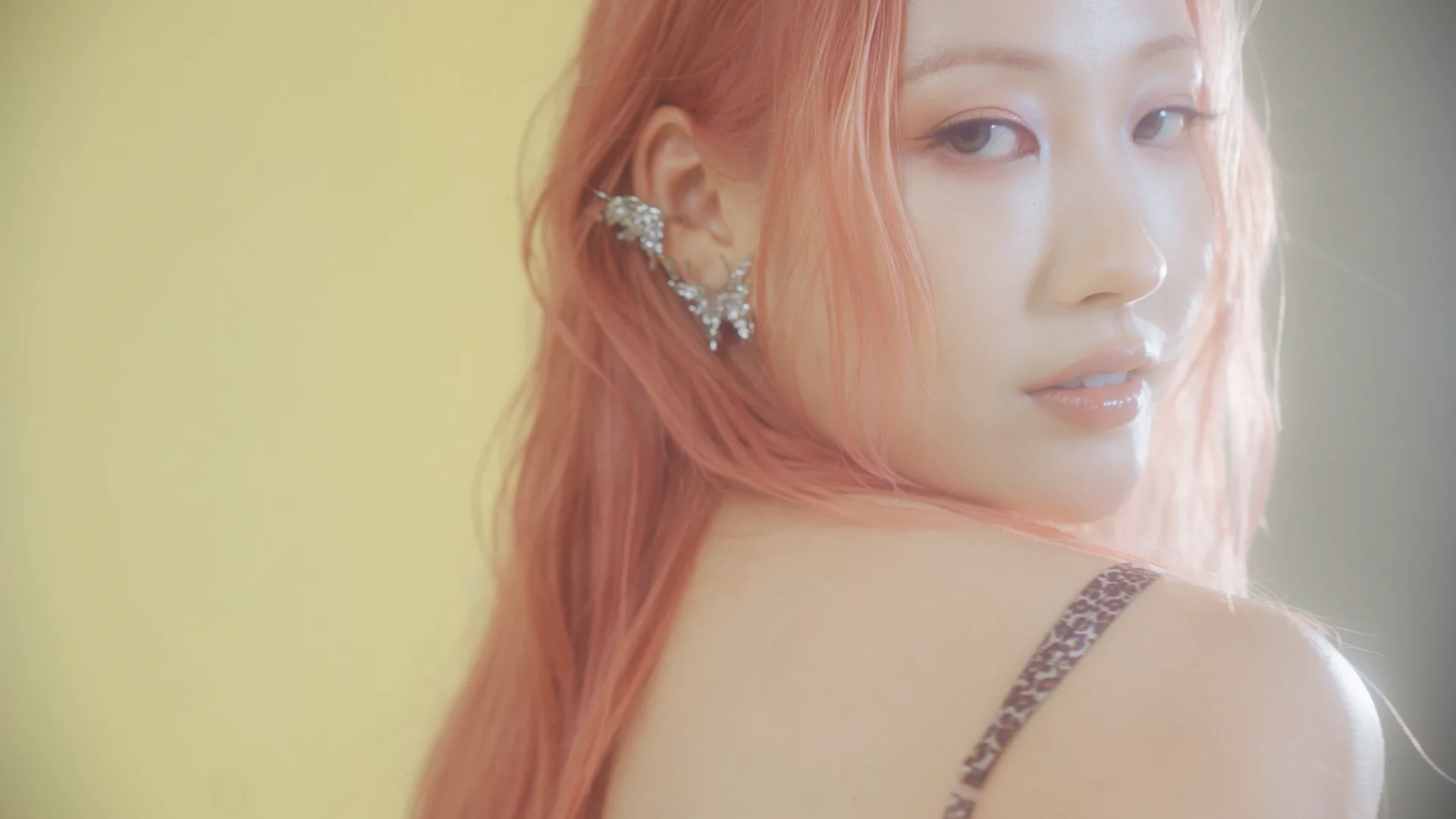 2024년 10월 / TWOSLASHFOUR 이사배