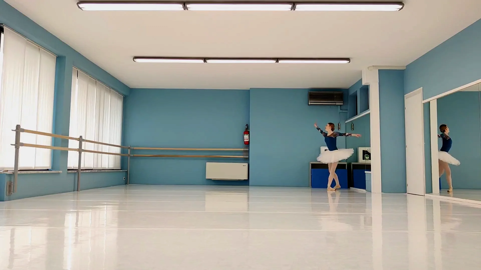 MEDORA VARIATION - Anna De Muri