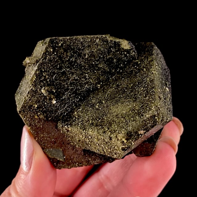 Epidote (pseudo-hexagonal) | Raywoo Mine, Quetta, Balochistan, Pakistan