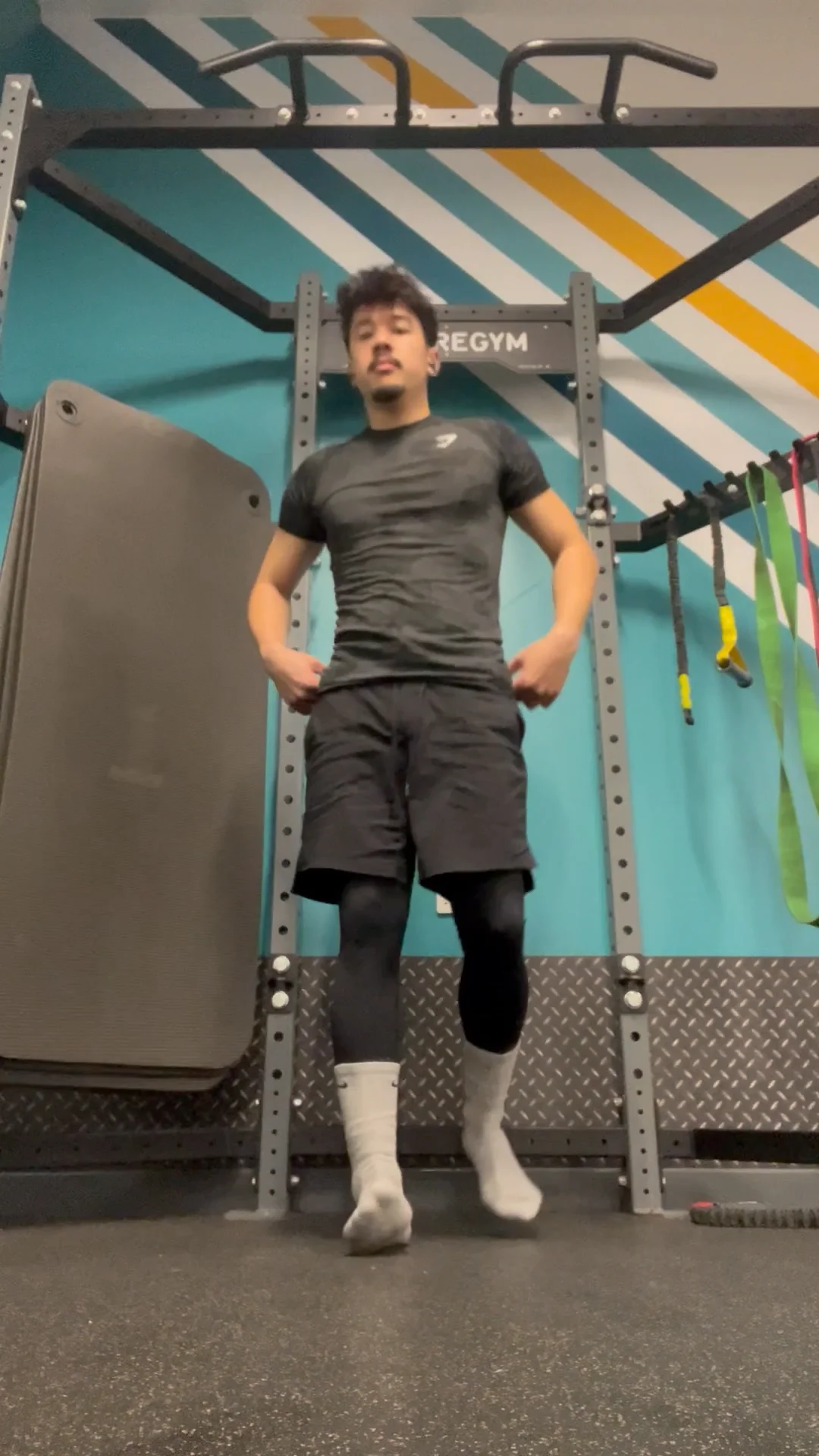 Hanging leg raise(toes to bar)