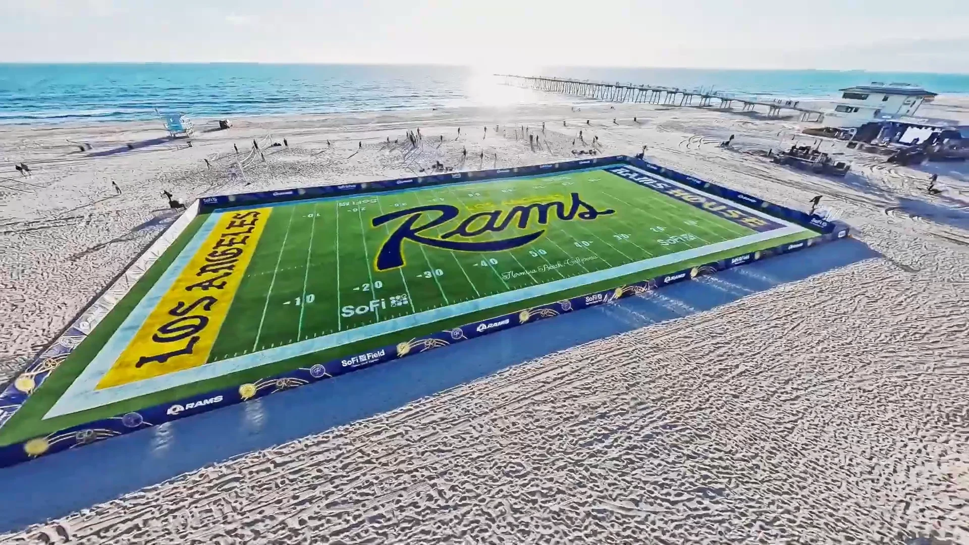LA Rams - Two Letters One Team 'LA Bold'