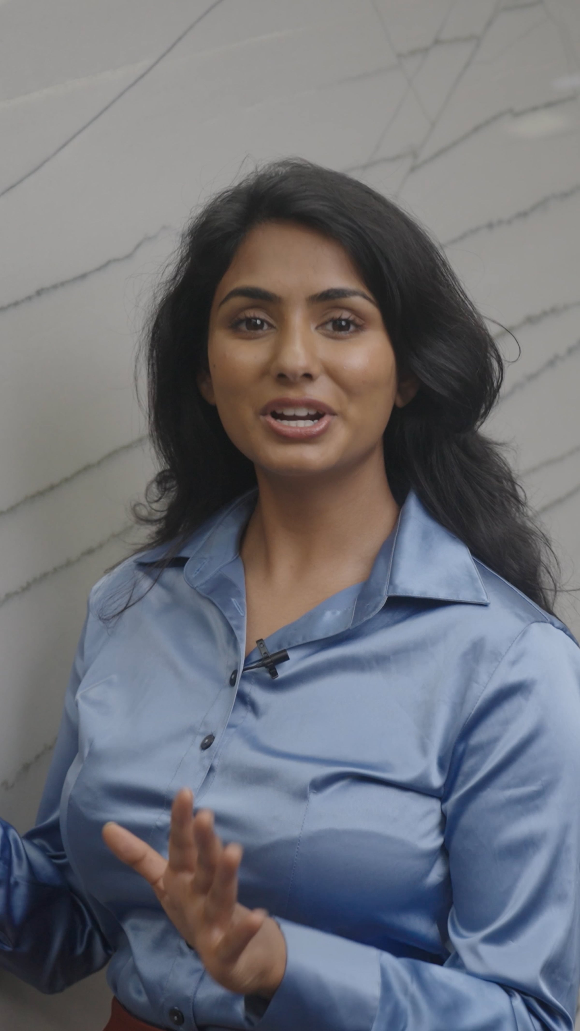 Silver_Fantacy_Marble_SMG_Stone_Vertical