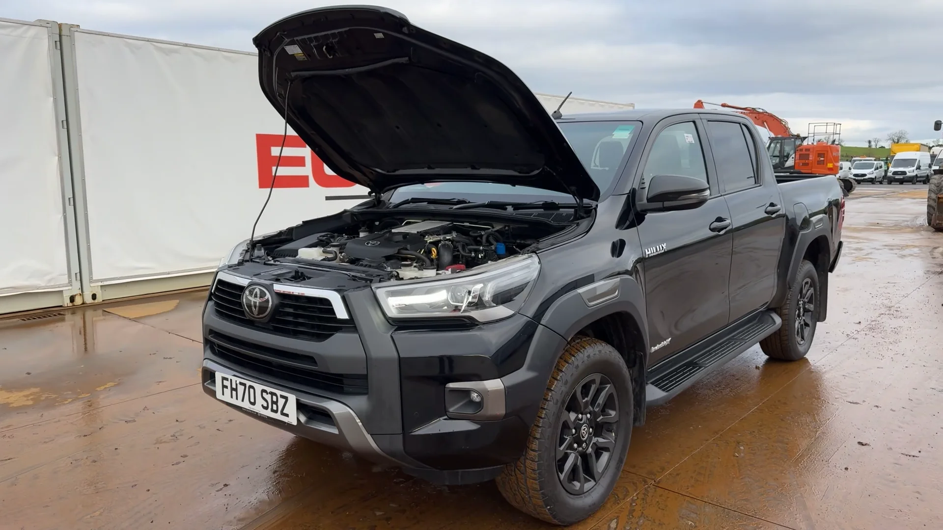 Toyota Hilux Invincible X