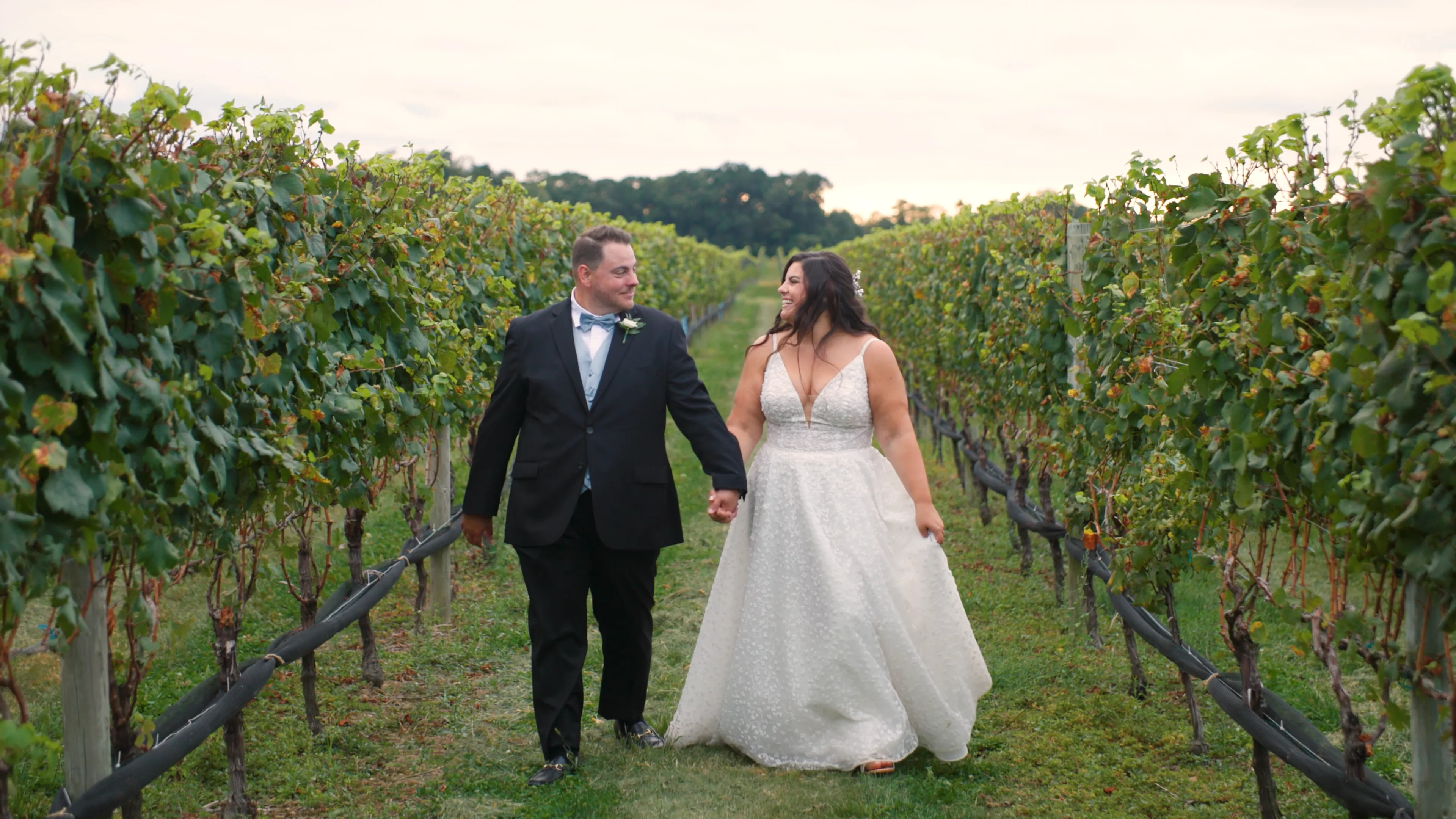 Paige & Brendan - NST Pictures :: Bedell Cellars Wedding :: Cutchogue ...