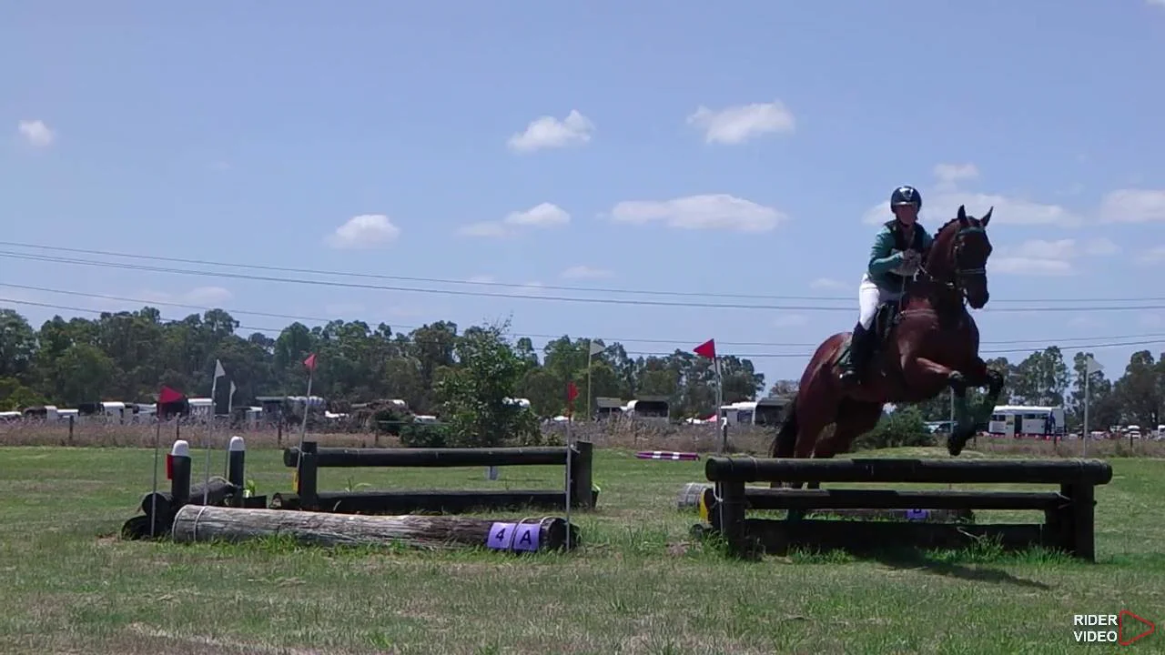 Shannon Metzger riding Em Em Dar 100 Grade 3 Mentone Pony Club Horse ...