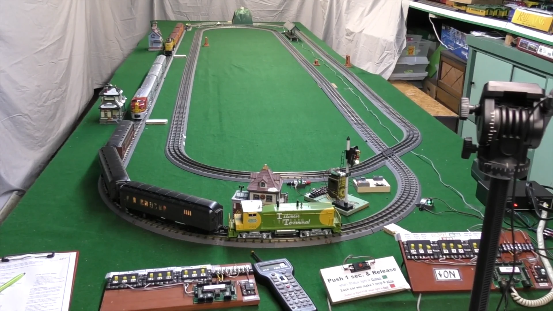 846-2/4 ️Yard Mode ️DEMONSTRATIONS: 3 MTH Locos Run on 1 Loop w ...