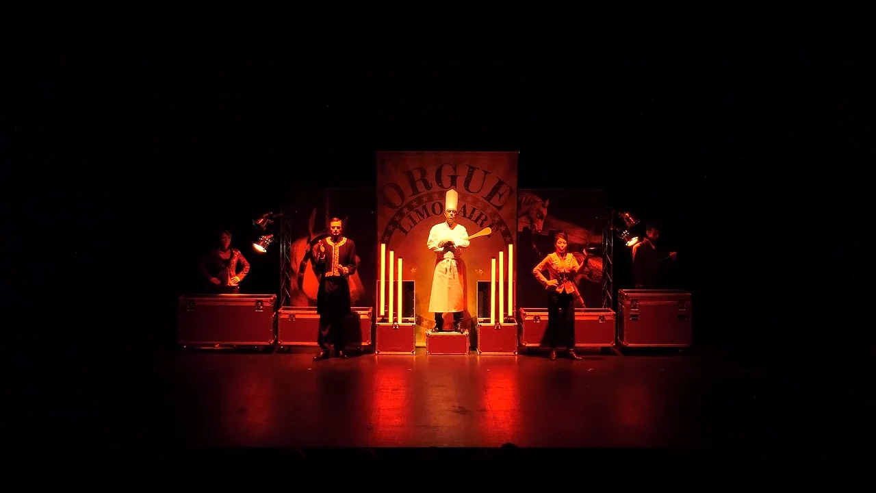 Captation plan fixe de la pièce Monsieur Paul, Fantaisie théâtrale ...