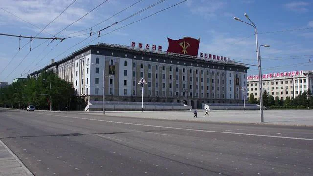 Empty Pyongyang streets on Vimeo