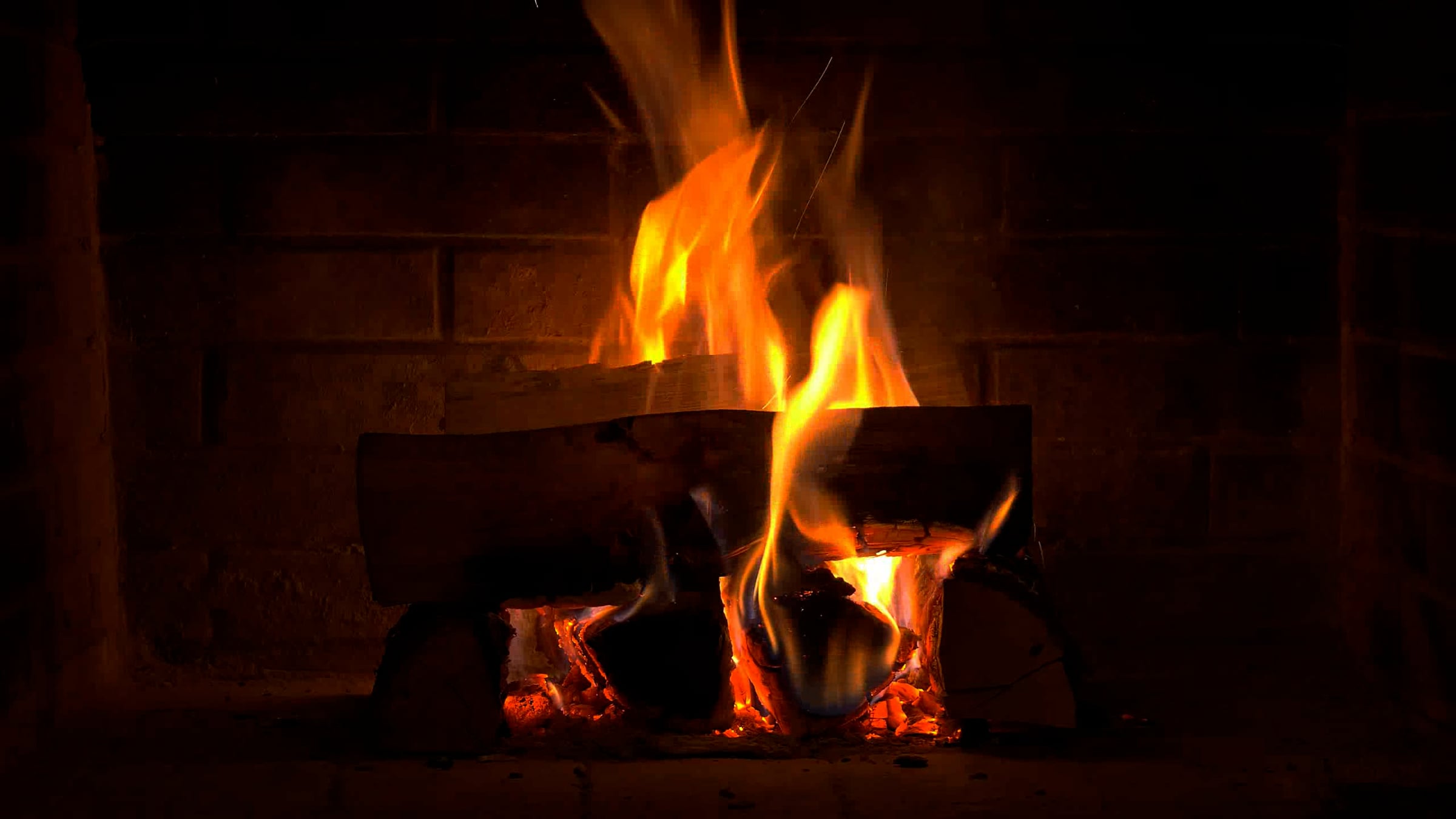 4K HDR Fireplace REALTIME - 6 Hours - Relaxing Fire Burning Video ...