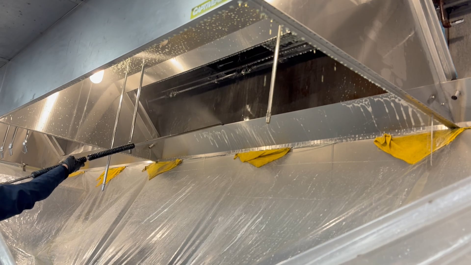 Professional Hood Cleaners & Kitchen Exhaust Cleaning | Hood Washers