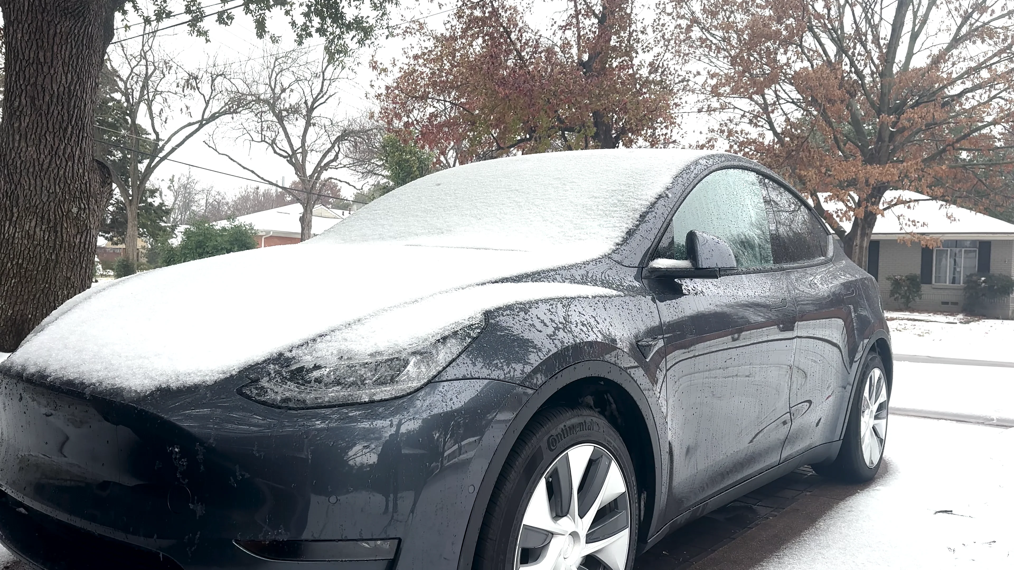 AAA_Electric Vehicle in Snow