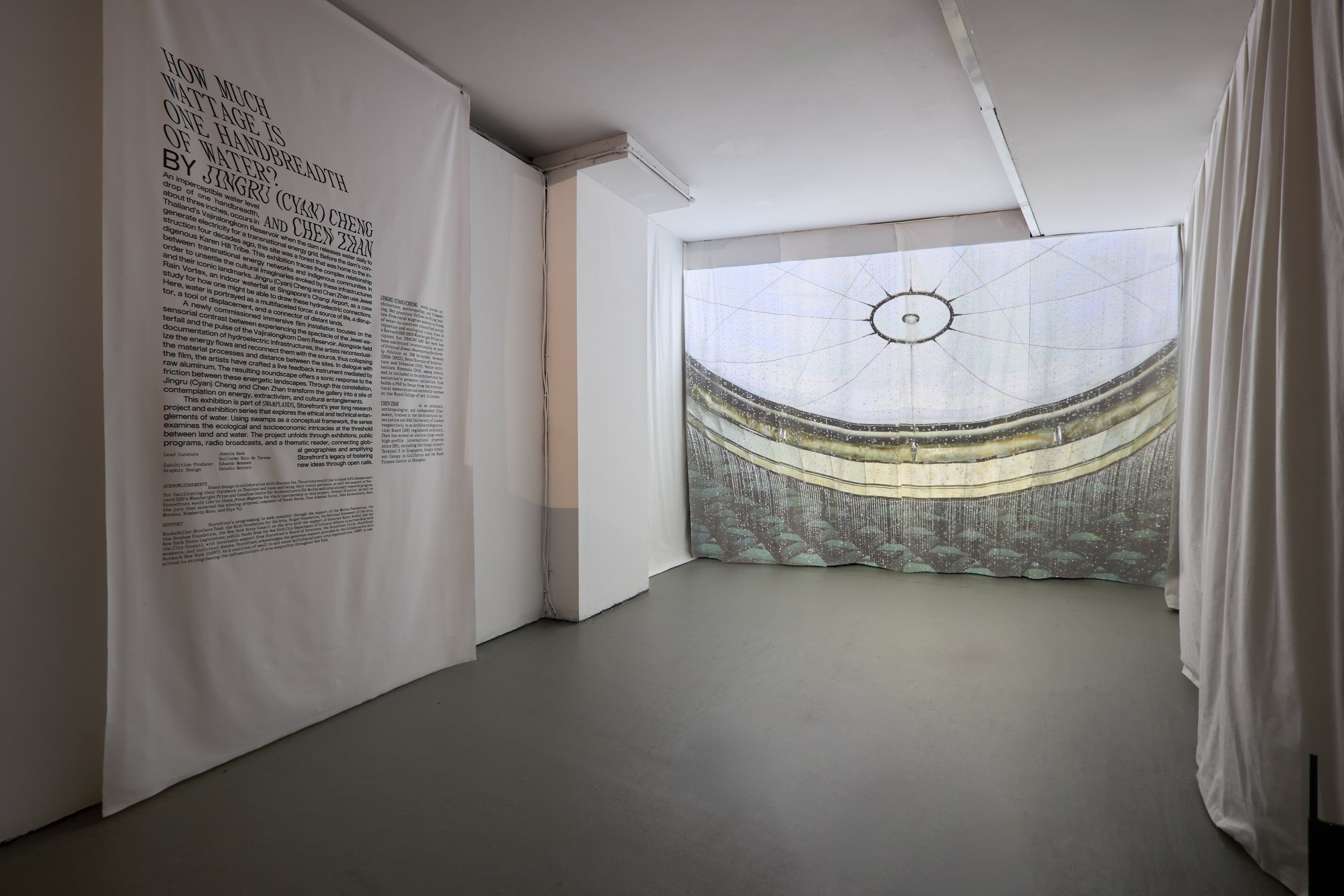 Drifting Bodies (Installation View)