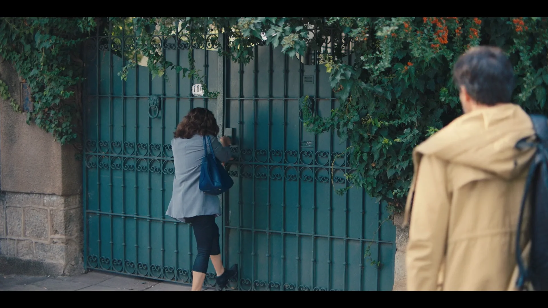 EL CASERO (THE HOUSE SITTER)_TRÁILER