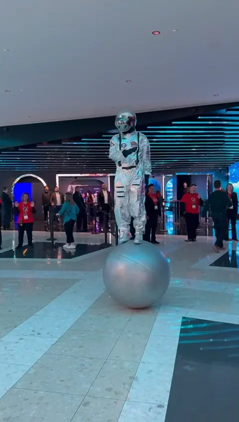 Astronaut ball walker