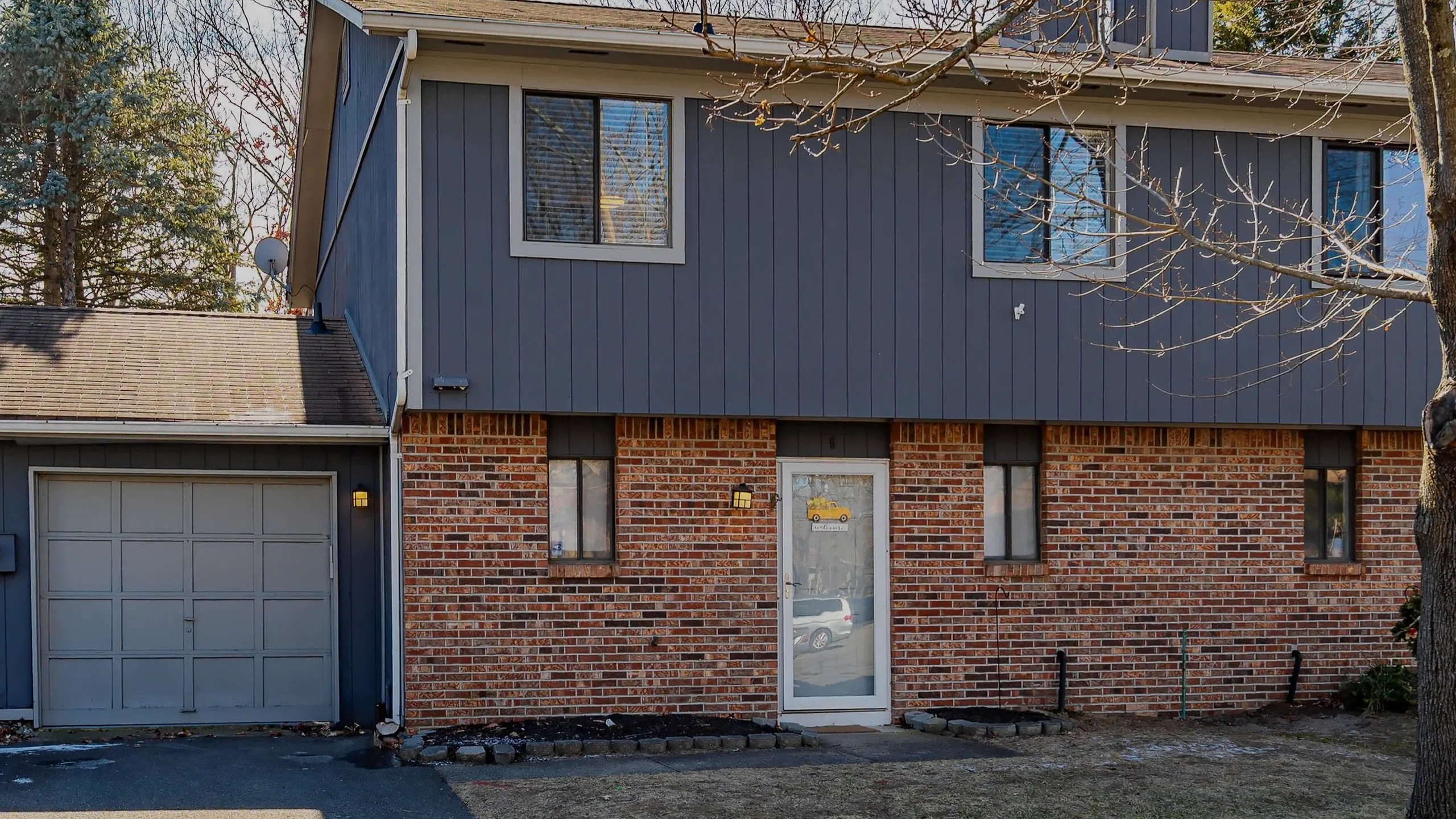 6 Pelican Tour BRANDED 4K