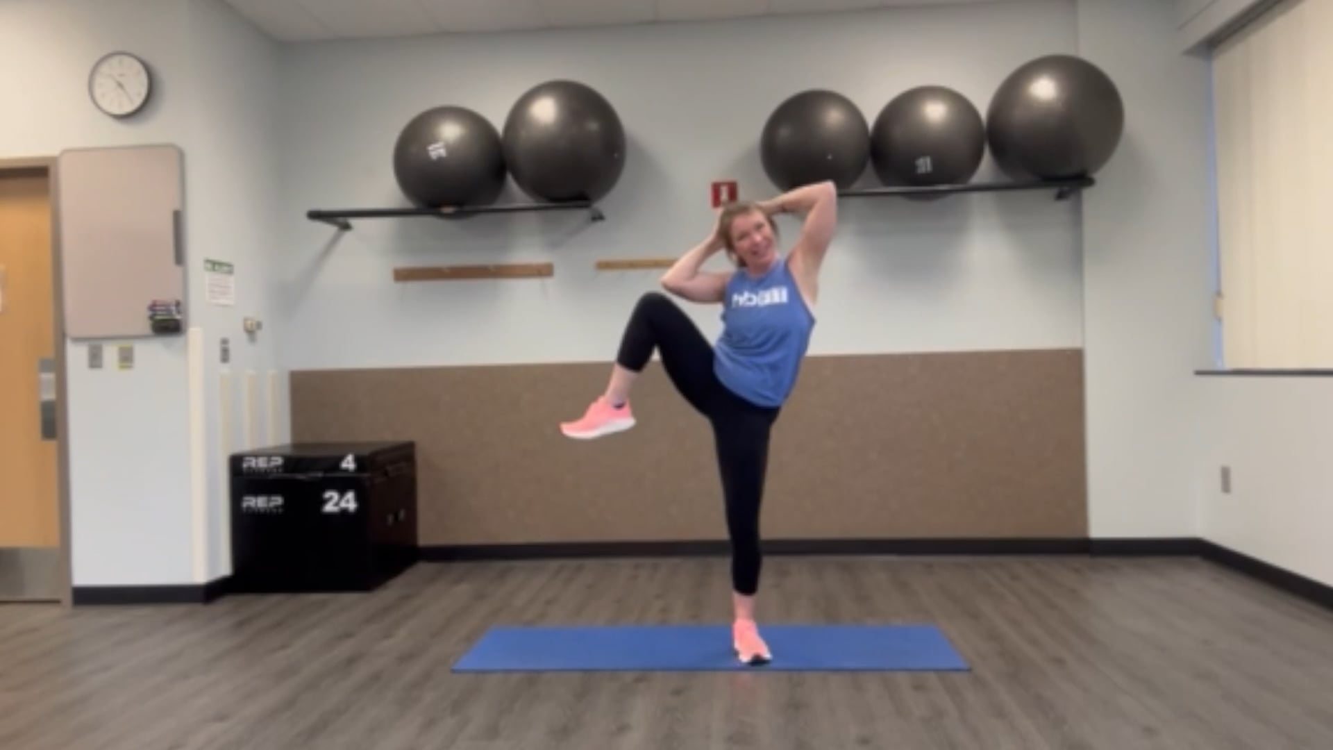 Standing BW Oblique Crunch | Videos & Movies on Vimeo