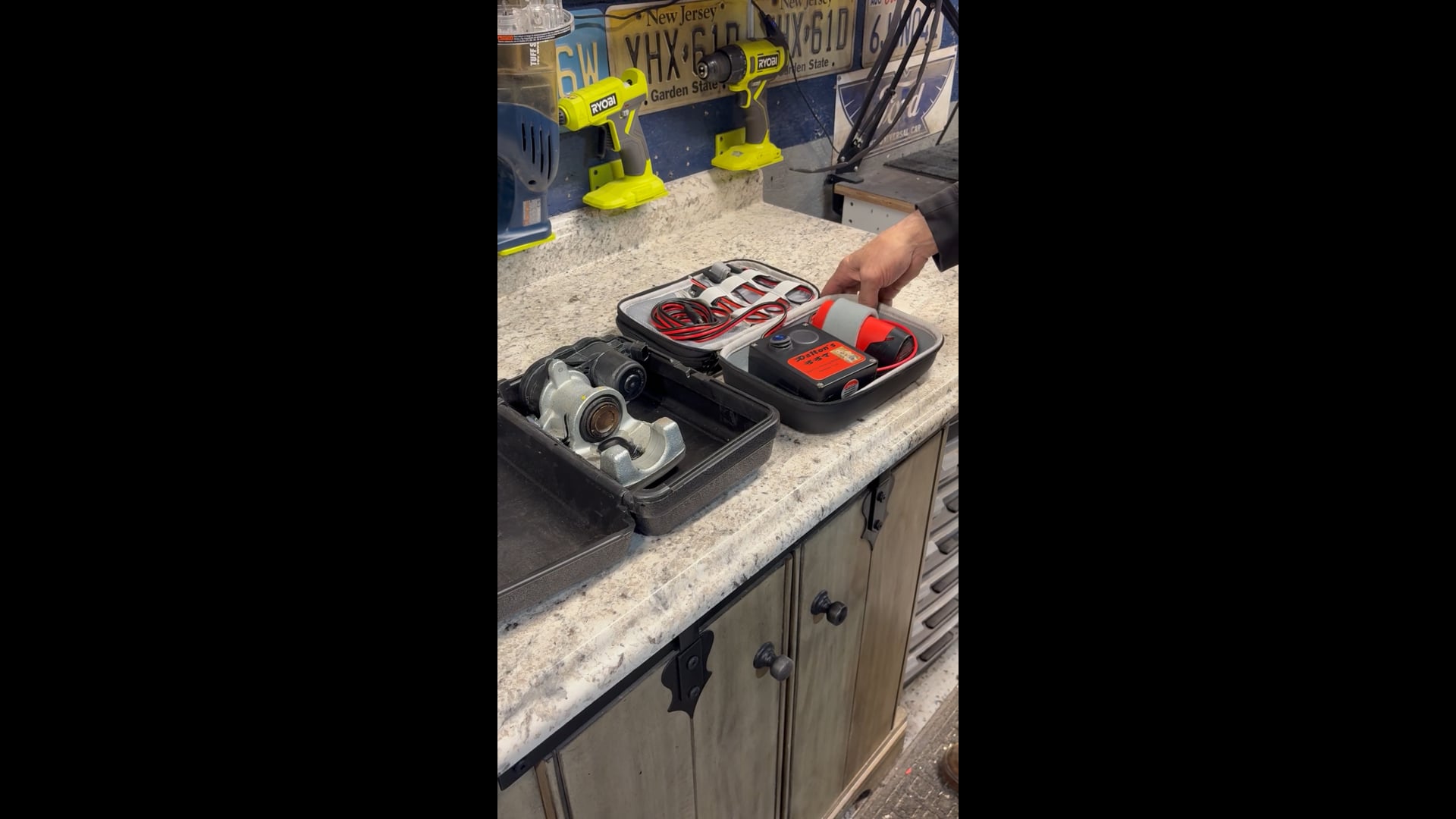 Dalton’s SST Electric Parking Brake Release Tool