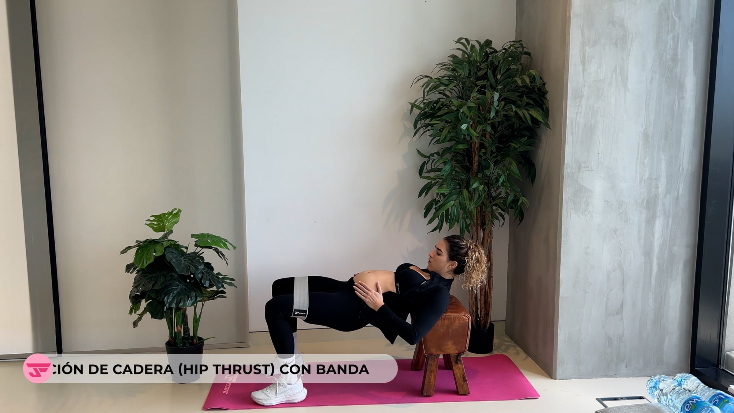Elevación de cadera (Hip Thrust) con banda