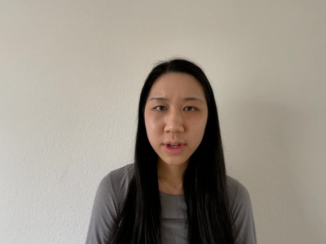 Dominique C. tutor video introduction on Preply