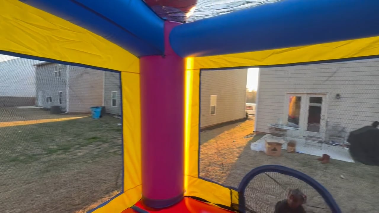 Bouncing Boomerang