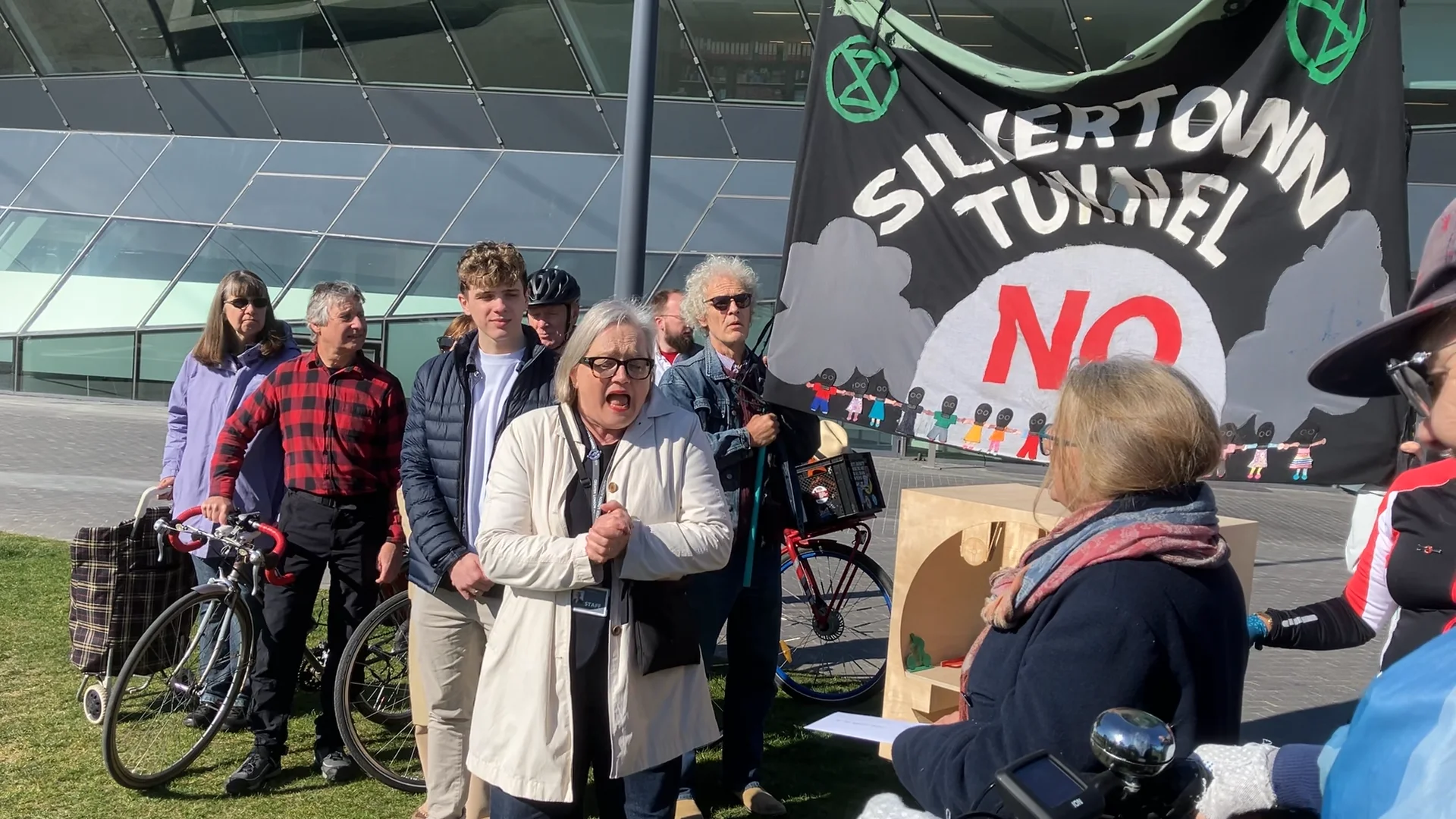 Caroline Russell and Victoria Rance at City Hall, April 7, 2025