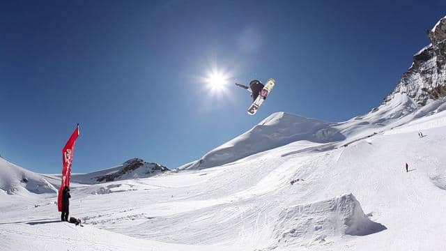 Stale Sandbech early season snowboarding 2011/12 on Vimeo