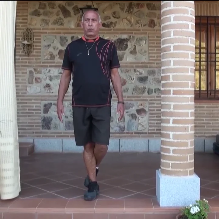 EQ13-Apoyo_unipodal_cuadrado_y_locutado.mp4