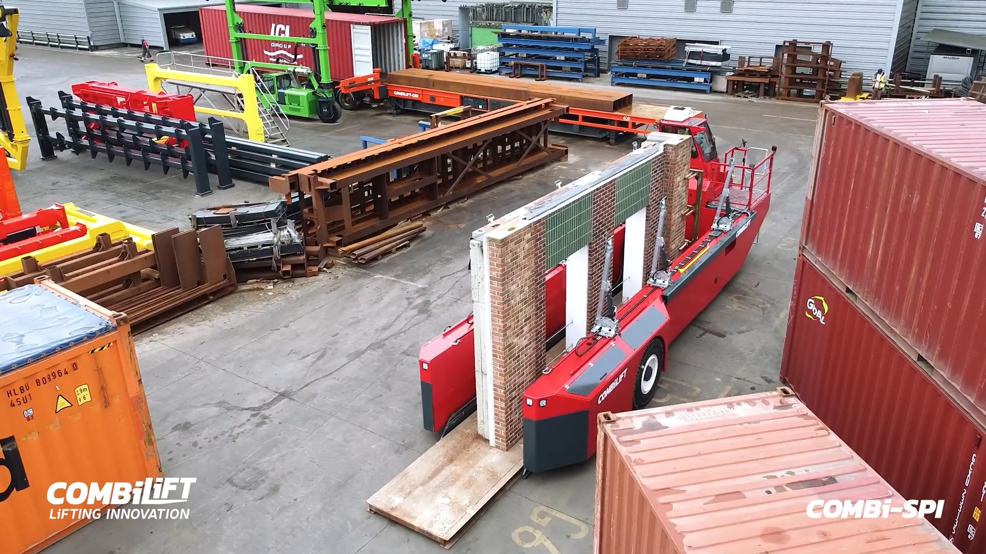 Maak kennis met de Combilift Self-Propelled Inloader