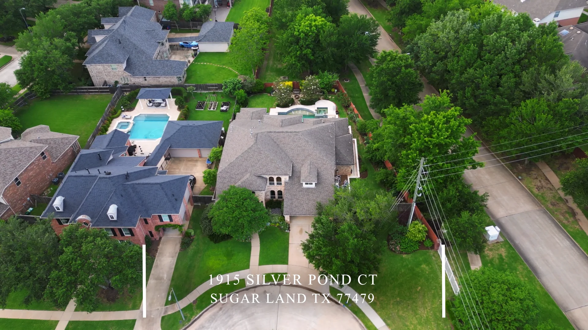 1915 Silver Pond Ct, Sugar Land, TX 77479
