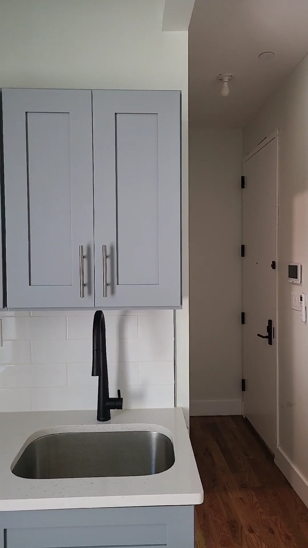 1699 nelson 3b studio