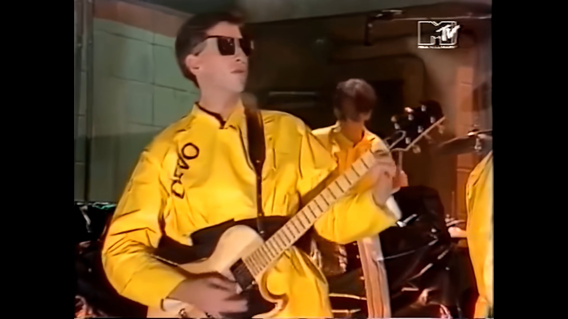 Devo - Satisfaction live SNL (HD) | Videos & Movies on Vimeo