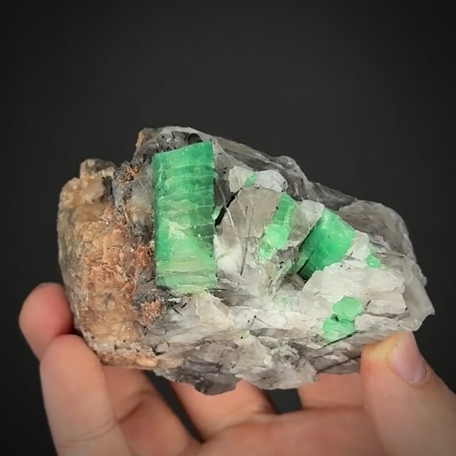 Emerald, Quartz and Schorl (rare combo) | Dayakou emerald mine, Malipo ...