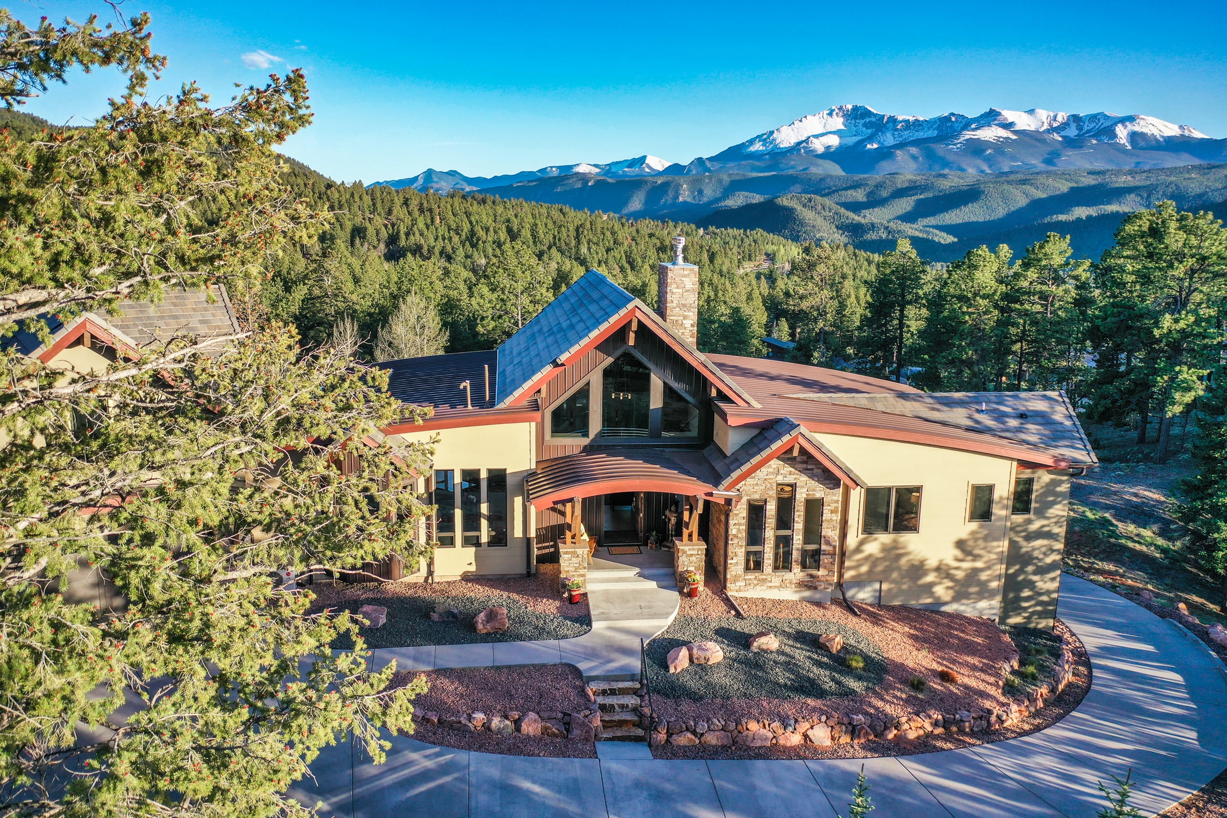 290 Thunder Ridge Drive, Woodland Park, CO 80863
