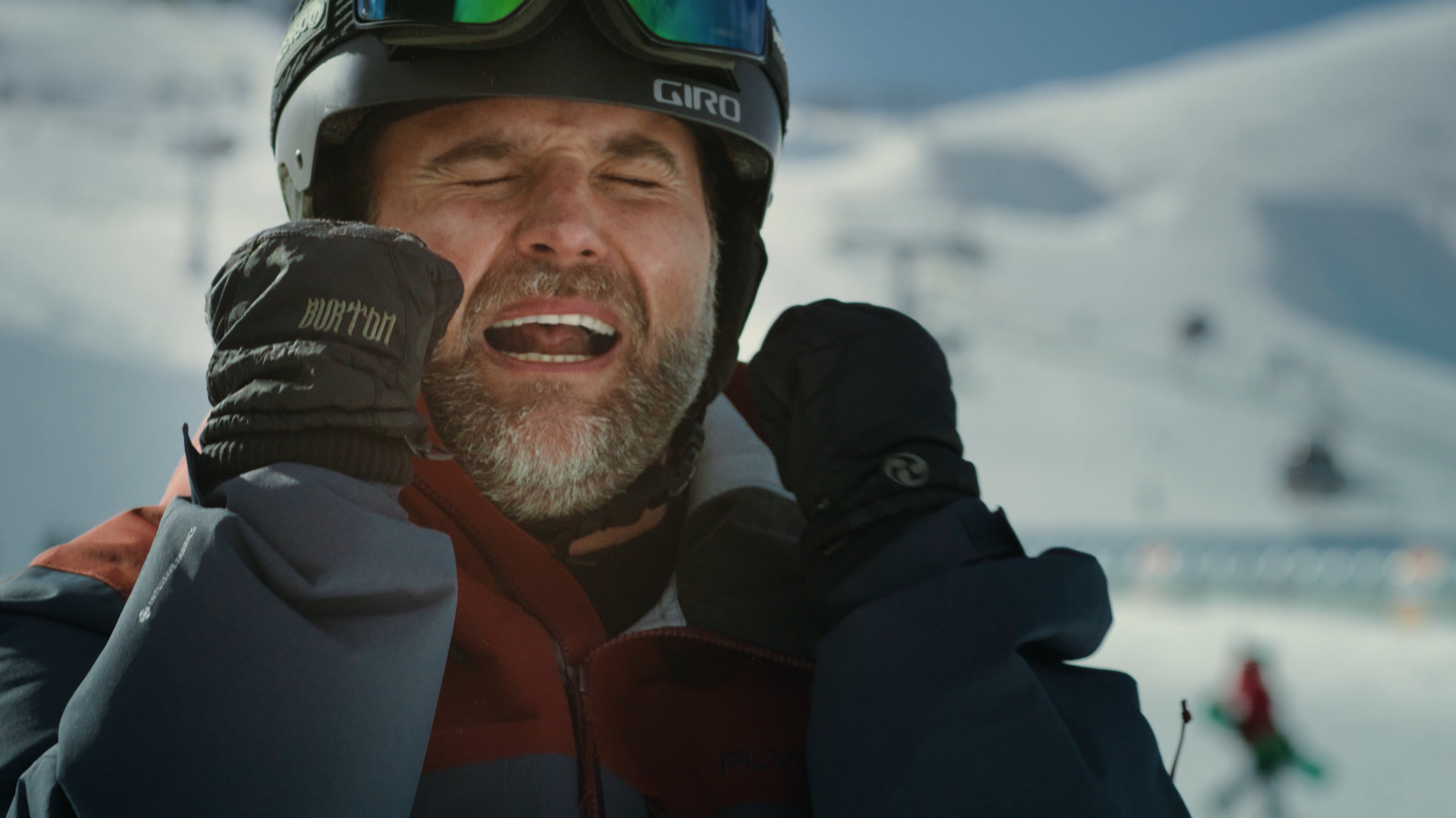 SNOW_TANTRUM_DAD_CHILD_6_SEC_MASTER_ONLINE_16x9