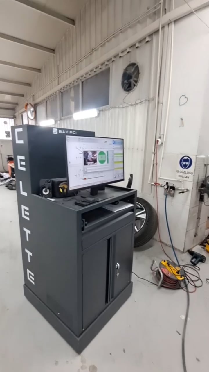 Celette Electronic Measurement System with Volvo XC90 Shock Absorber ...