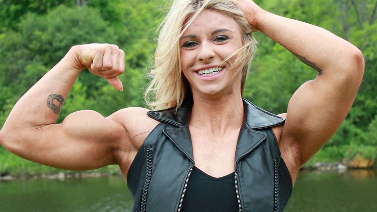 Kalli Sheppard FBB Bicep Queen