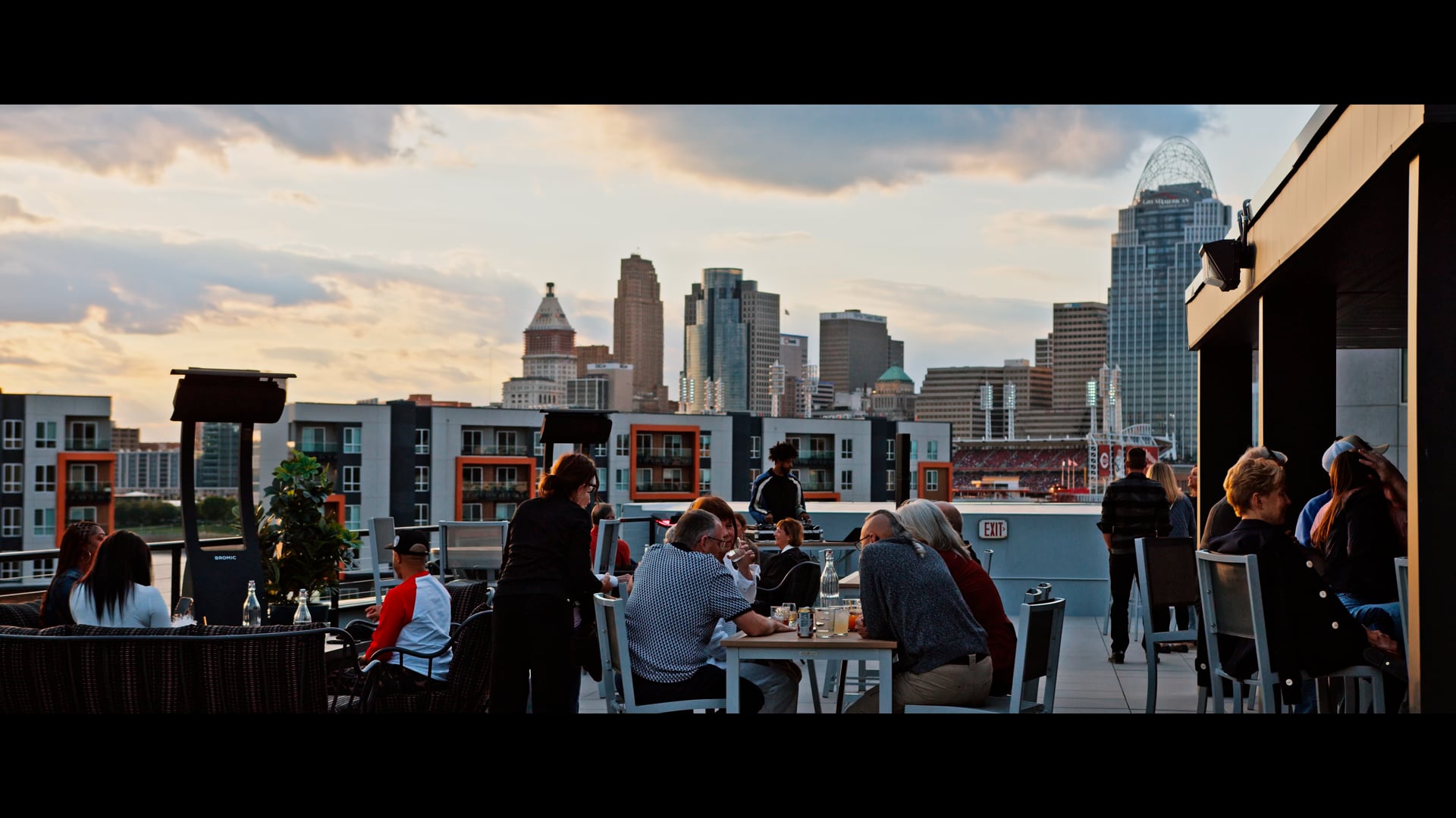 High Note Rooftop Bar | Cocktail Bar | Newport Kentucky