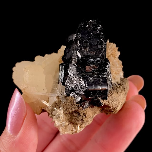 Ilvaite with Quartz and Calcite | Nikolaevskiy Mine, Dalnegorsk ...