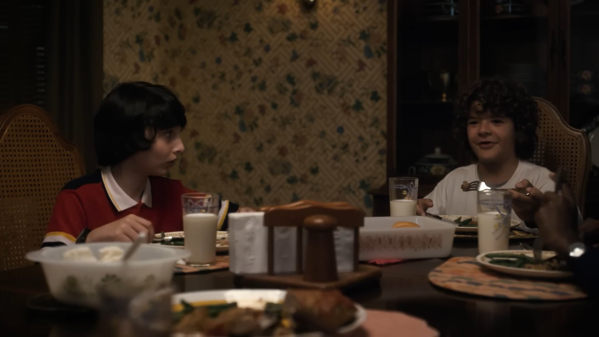 stranger-things-ar-ae