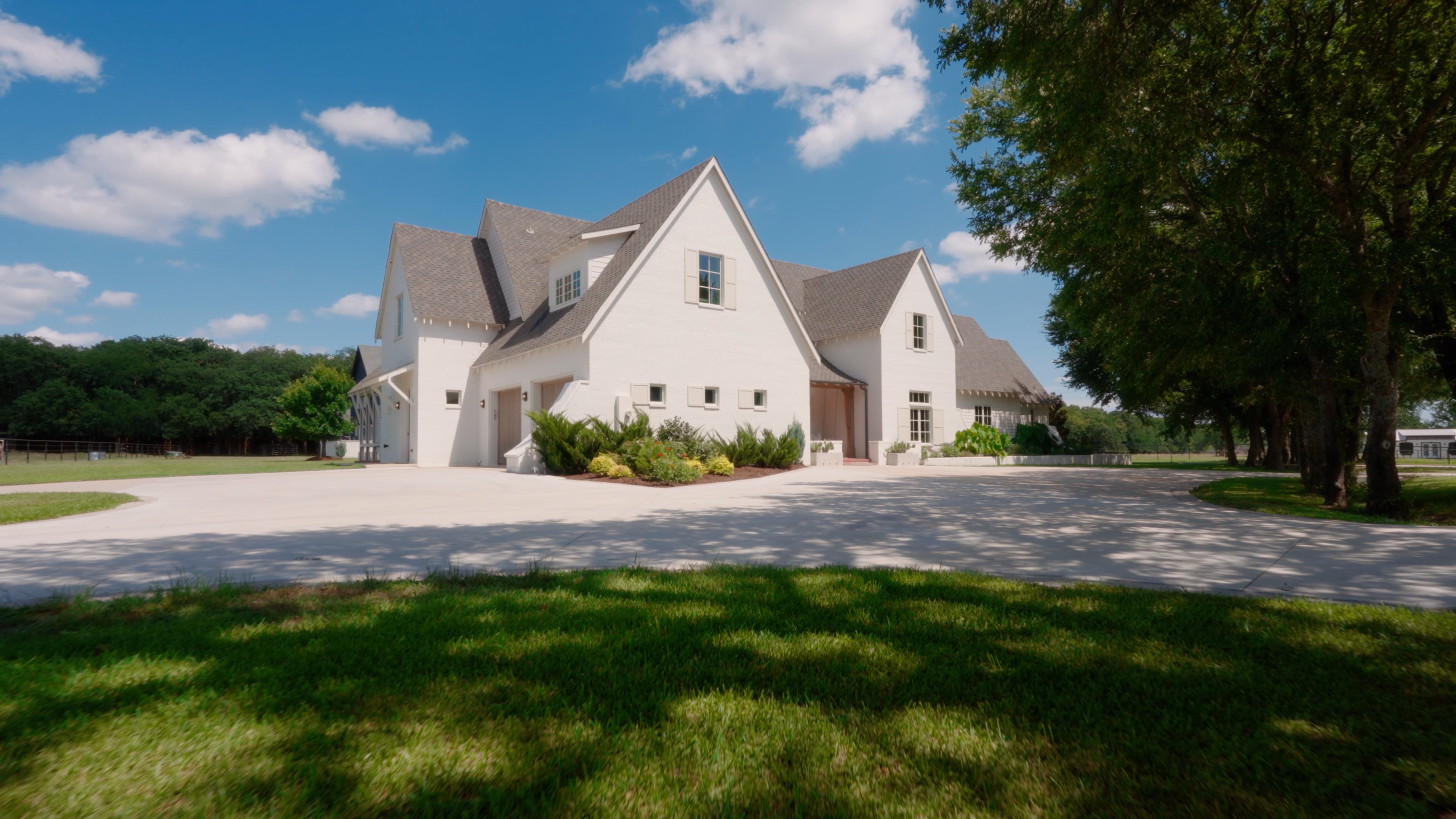 8632 FM 1187 - No Address No Branding