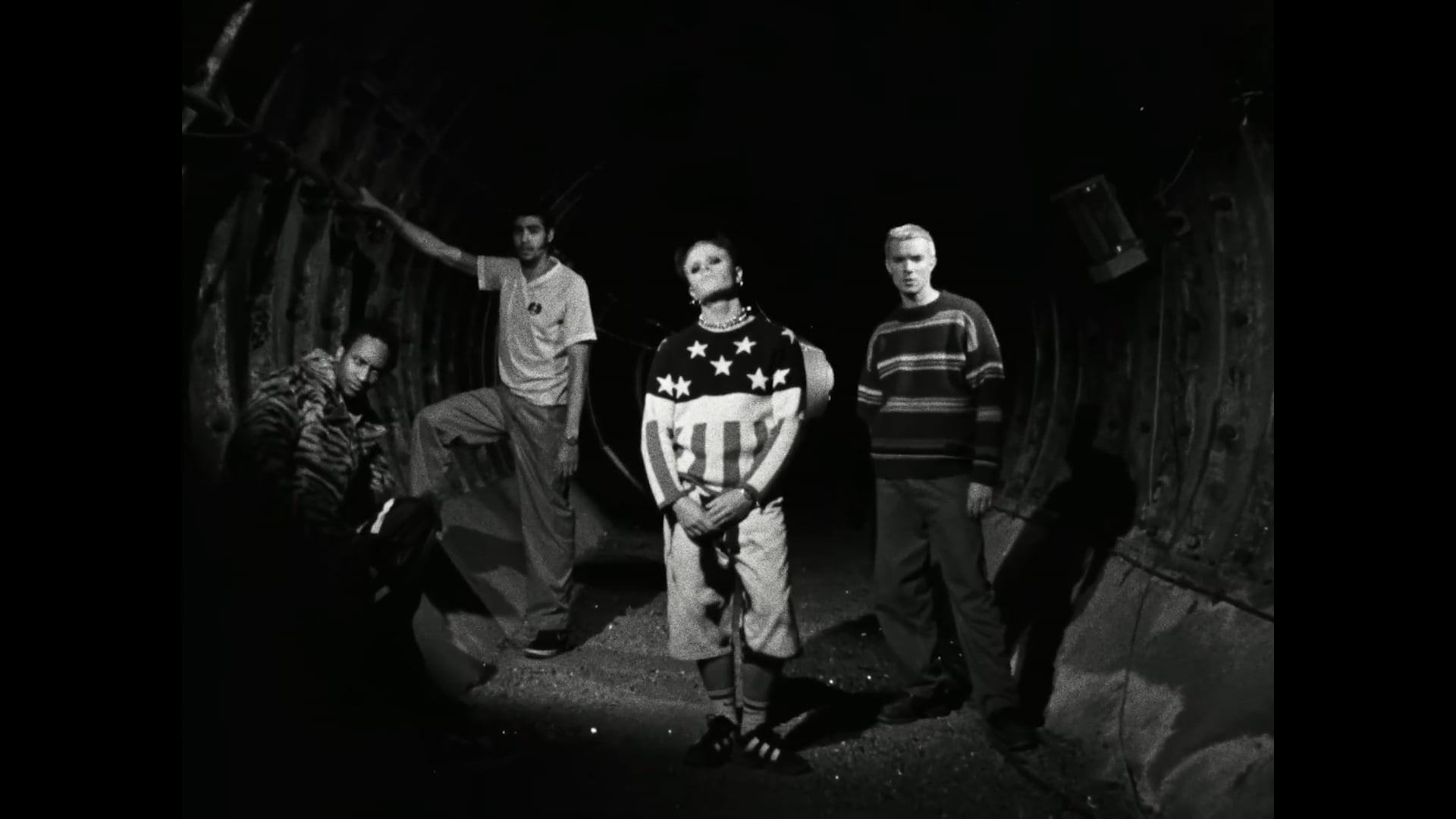 The Prodigy - Firestarter (Official Video)